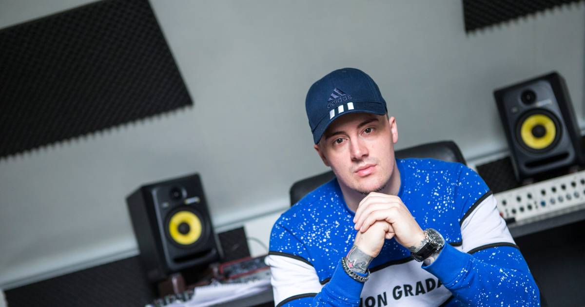 @Corriekeee Dit is al jarenlang een beruchte figuur, Bouke van der ...