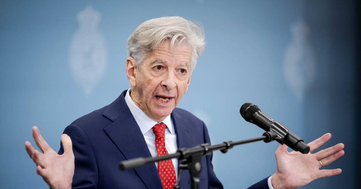 Dit krijgt Ronald Plasterk voor zijn klus als verkenner | Politiek | gelderlander.nl