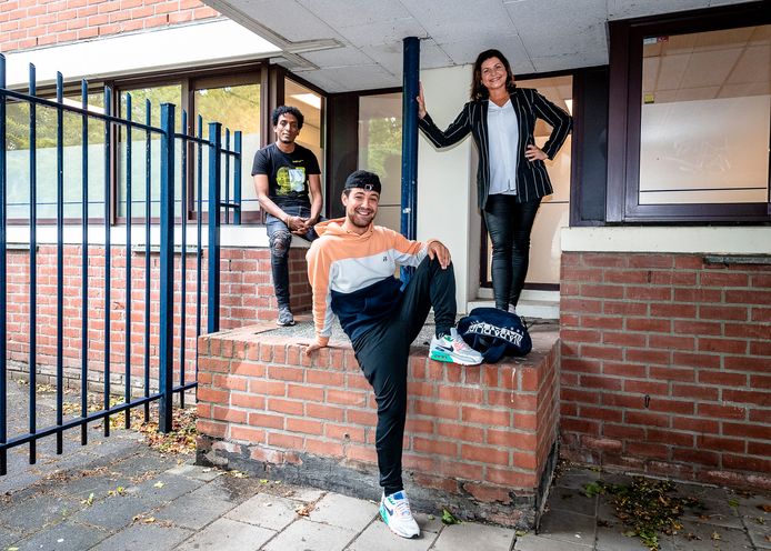 Statushouders in Capelle aan de slag door nieuwe manier van inburgeren ...