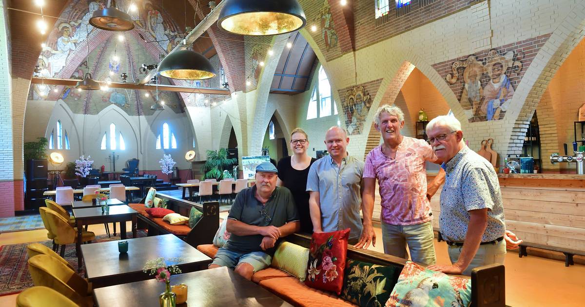 Swingen in het Oderkerkpark tijdens Kapelpop, met ode aan Kees Brouwer ...