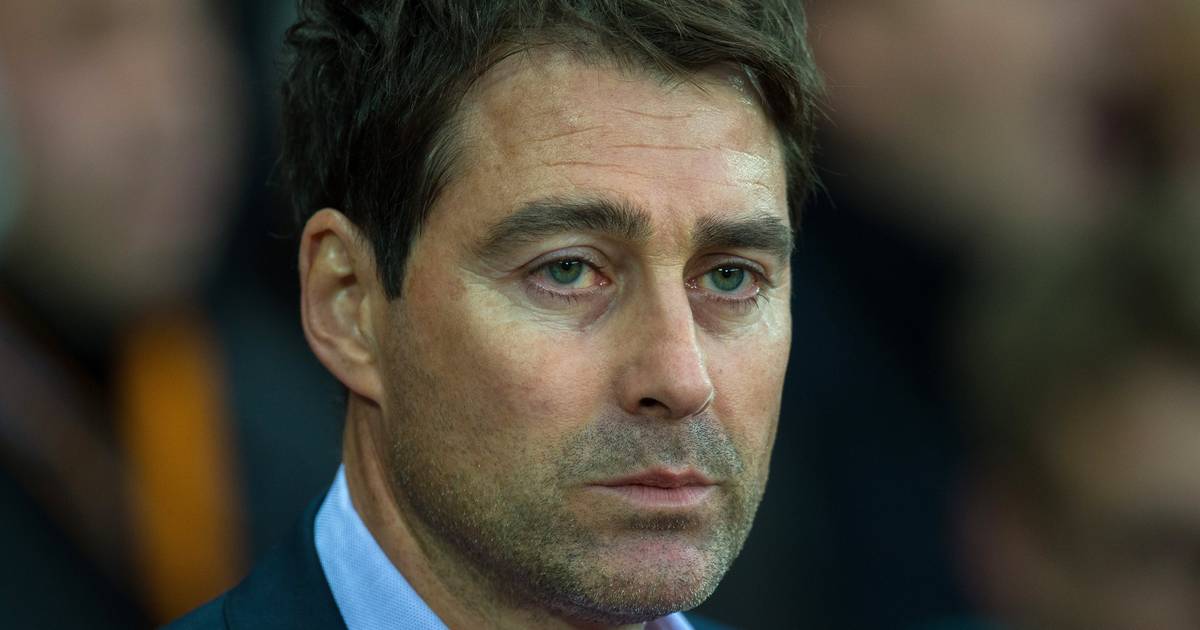 "Let vooral op René's gezicht. Dof. Op geen spier is de glans van een ...