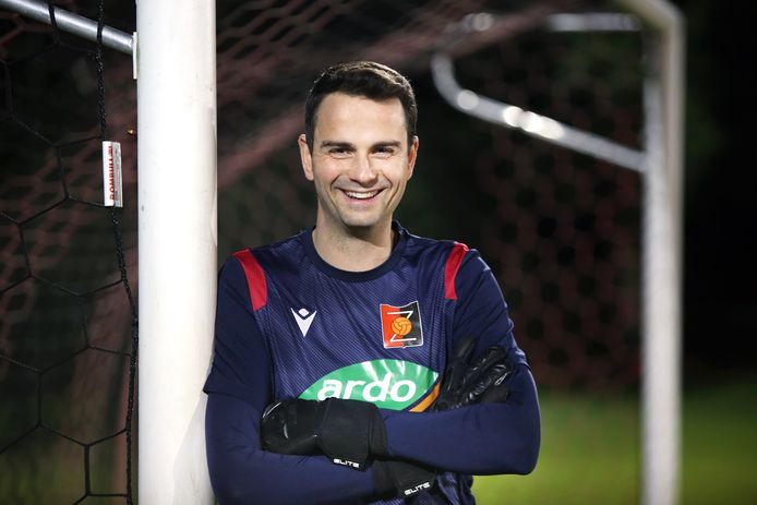 De doelman die twee keer scoort in een jaar tijd: ‘Of er beelden van ...