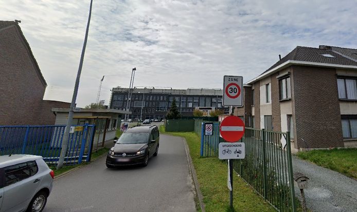 Inbraak in kantine jeugd SK Beveren: dieven aan de haal met 600 euro ...