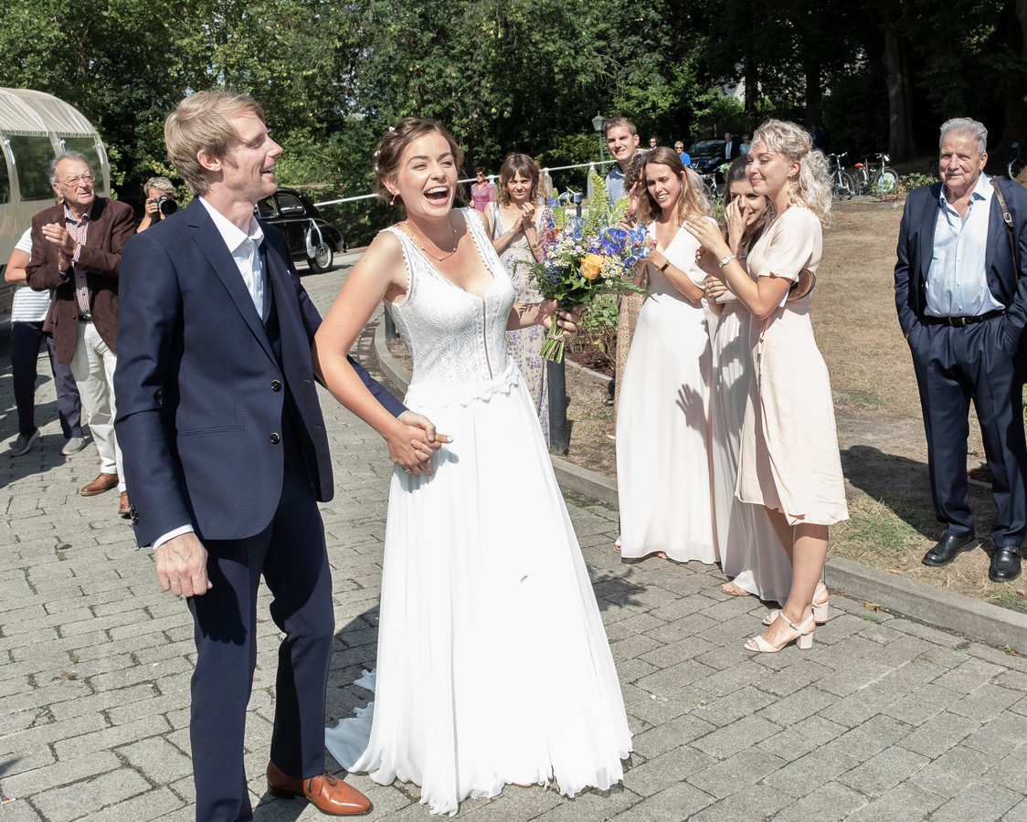 IN BEELD. De Buurtpolitie-actrice Dorien Reynaert trouwt (met collega ...