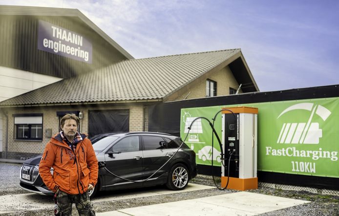 Nathan opent snellaadstation voor elektrische wagens in Brandstraat ...