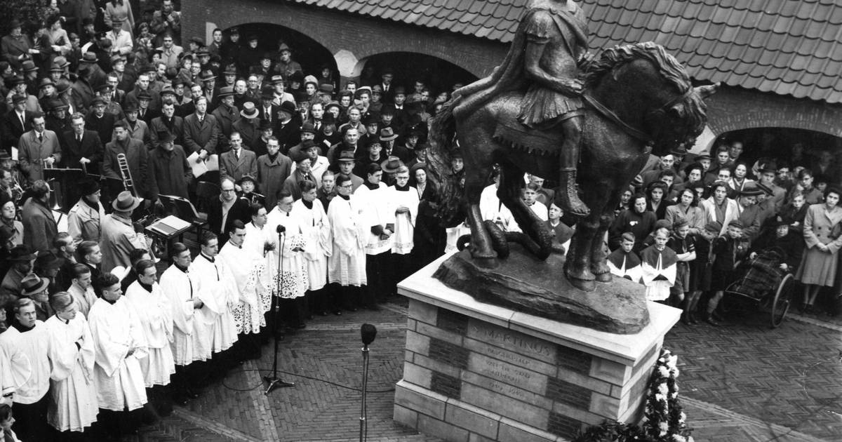 Waarom Het Paard Van Goedzak Sint Maarten In Utrecht De Slang Van Het