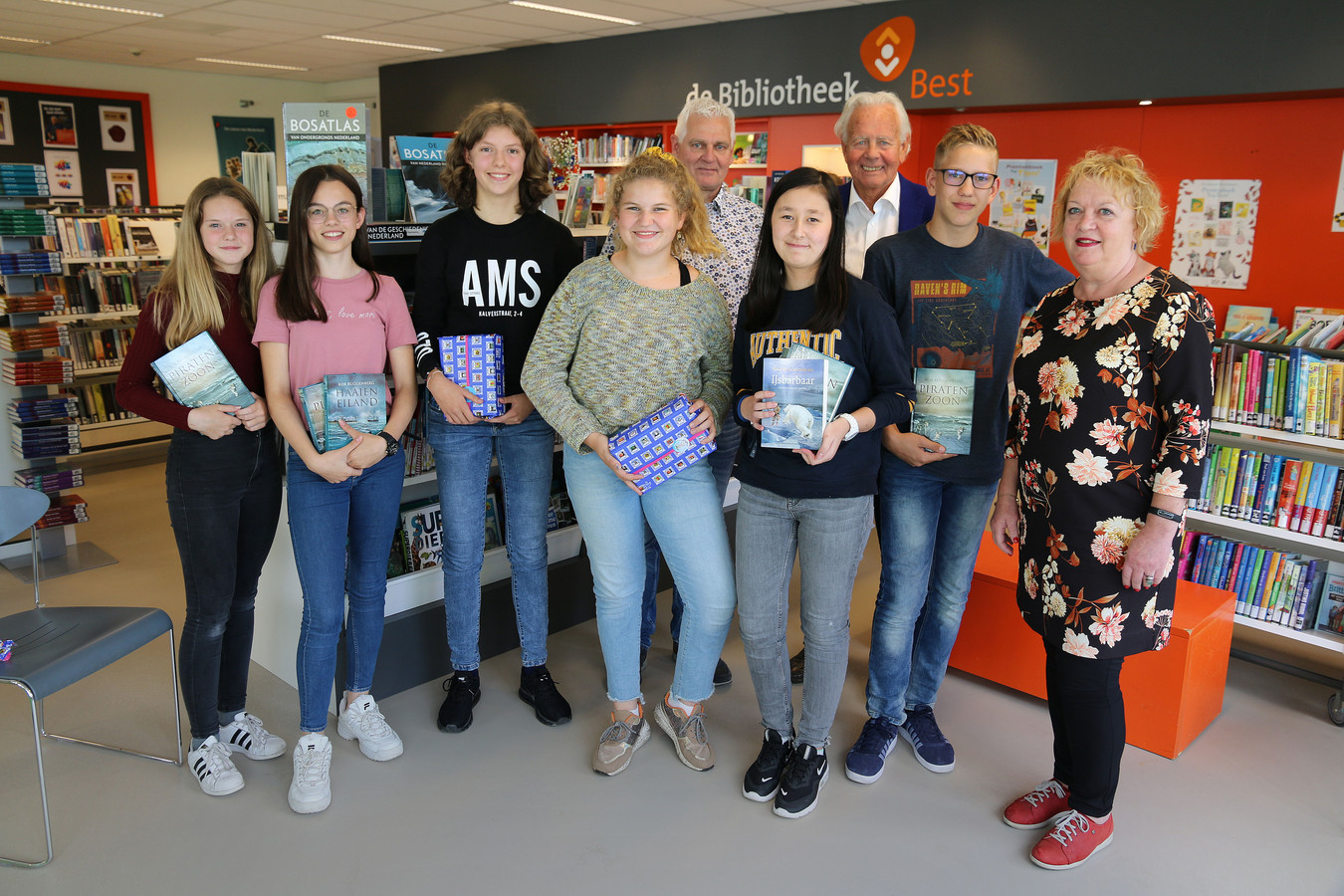 Bloeddorstige verhalen winnen in verhalenwedstrijd 200 Jaar Best | Foto ...