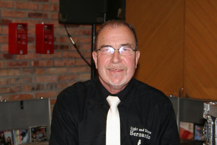 Garage van bekende dj Bernardo (76) leeggeroofd: “Mijn levenswerk is ...