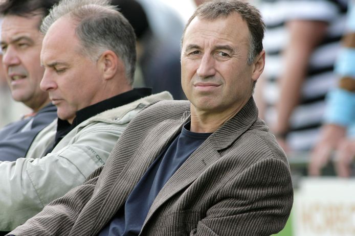 Rietveld zou tijdelijk trainer zijn, maar bezorgde SC Woerden in 2008 ...