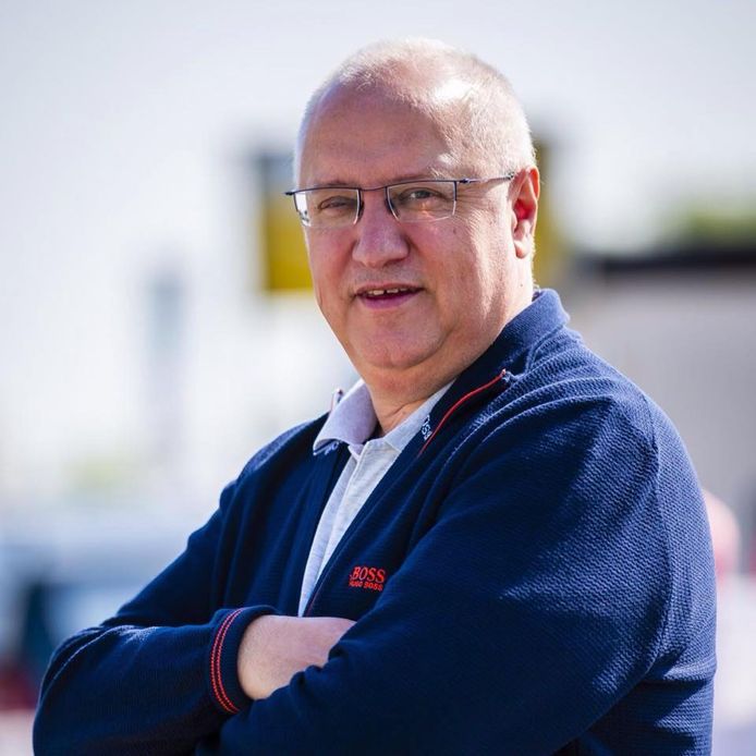 KVK Ninove in diepe rouw na plots overlijden van voorzitter Patrick De ...