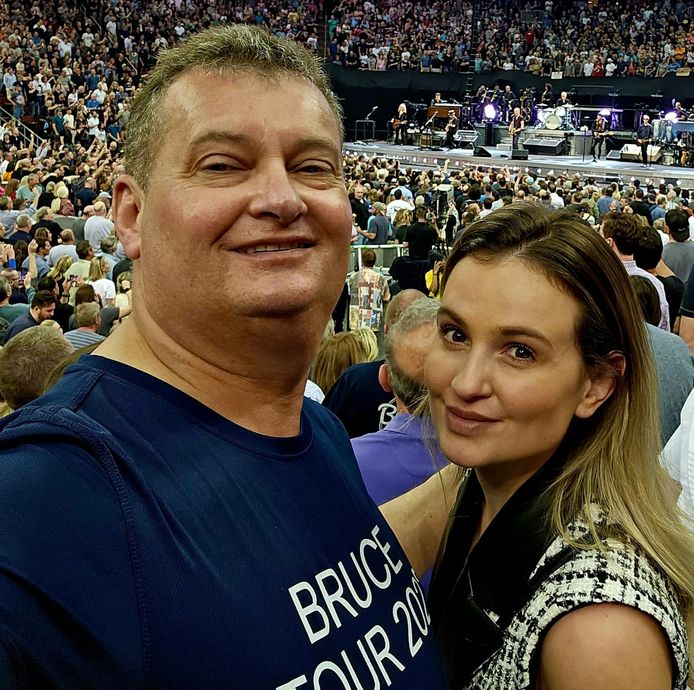 Albert Dijkstra uit Vlissingen reist de hele wereld over om Bruce ...