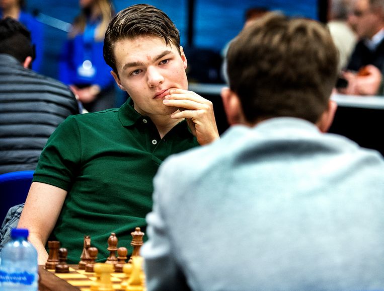 Lucas van Foreest stapt uit de schaduw van zijn broer tijdens het NK ...