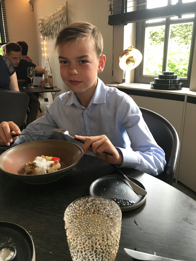 Voetbalfan Mees (10) wordt vijf jaar na dood herdacht met tornooi voor ...