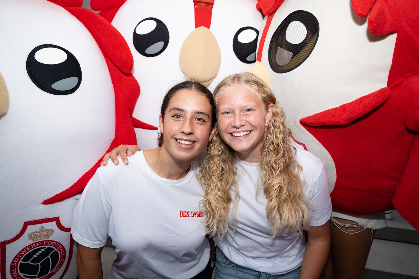 IN BEELD. Rood-witte invasie: Bosuil neemt heel Kinepolis over voor ...