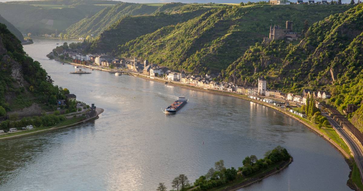De Rijn in moeilijkheden: bejaardenrivier of mythische plek ...