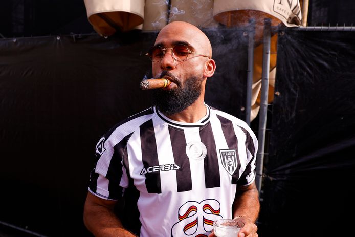 Vertrokken Armenteros bedankt Heracles-fans in open brief: ‘Mijn hart is en zal altijd zwart-wit ...