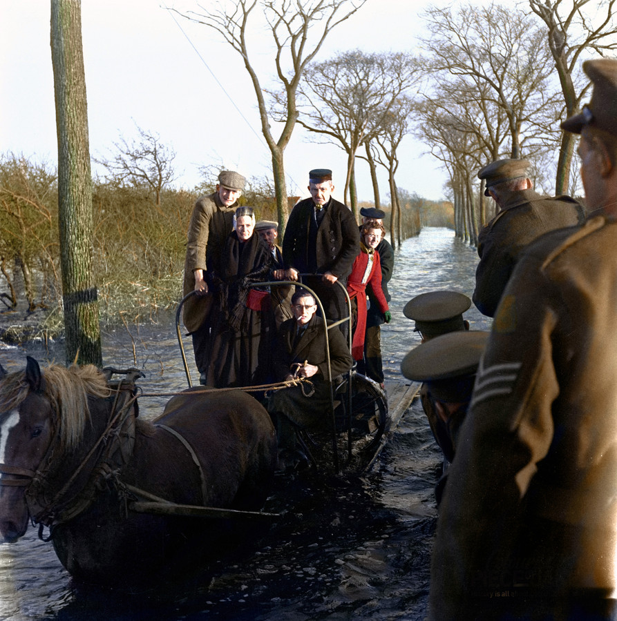 Ingekleurde foto’s brengen oorlog in Zeeland dichterbij dan ooit | Foto ...