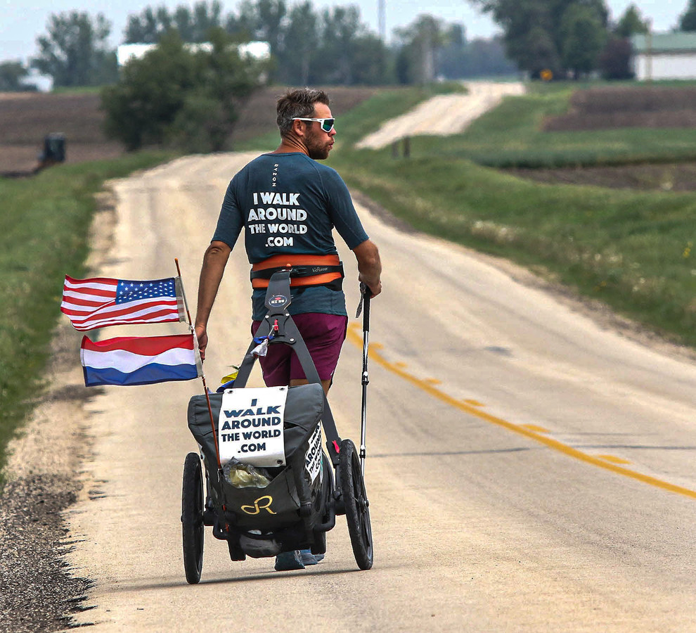 Wereldwandelaar Tom verloor zijn Instagramaccount en daarmee zijn ...