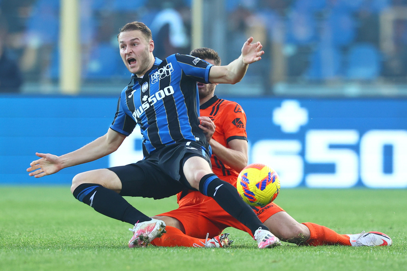 Krijger Bonucci toont zich ook penaltyspecialist, Koopmeiners en De ...