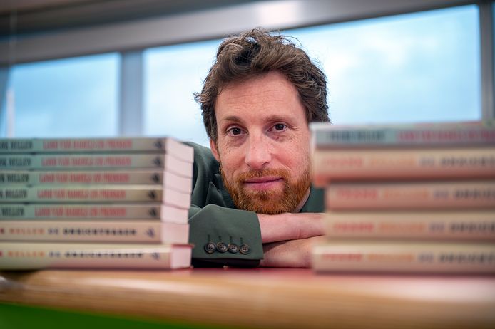 Zakelijk als jurist, maar vol fantasie als schrijver: Frank Nellen ...