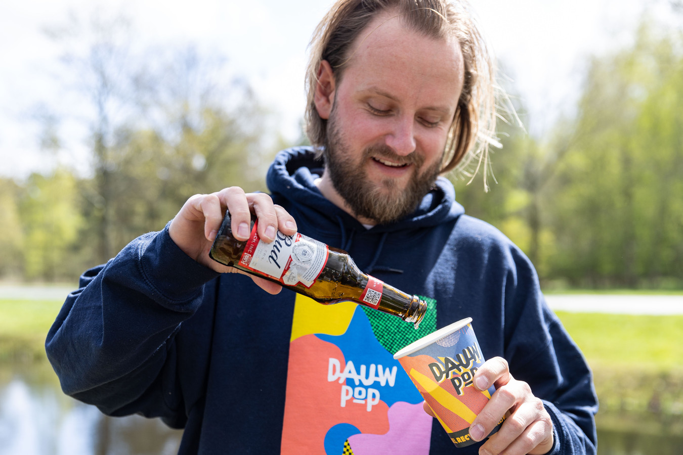Nieuwe normaal op festivals? Dauwpop stopt volledig met plastic: ‘Bij ... Nieuwe normaal op festivals? Dauwpop stopt volledig met plastic: ‘Bij ...