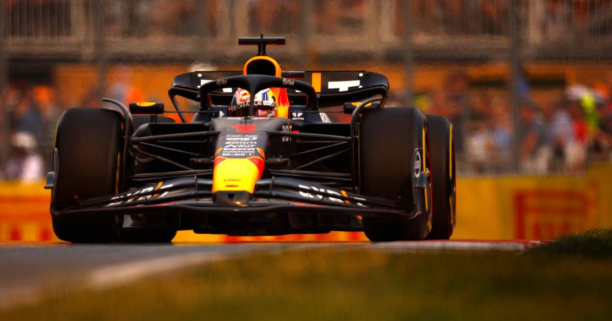 Lewis Hamilton leidt 1-2 Mercedes, Max Verstappen heeft vijf auto's ...