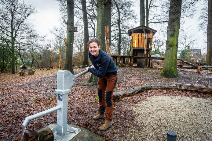 Nieuwe natuurspeelplaats bij De Höfte in Oldenzaal: klimmen, klauteren ... Nieuwe natuurspeelplaats bij De Höfte in Oldenzaal: klimmen, klauteren ...