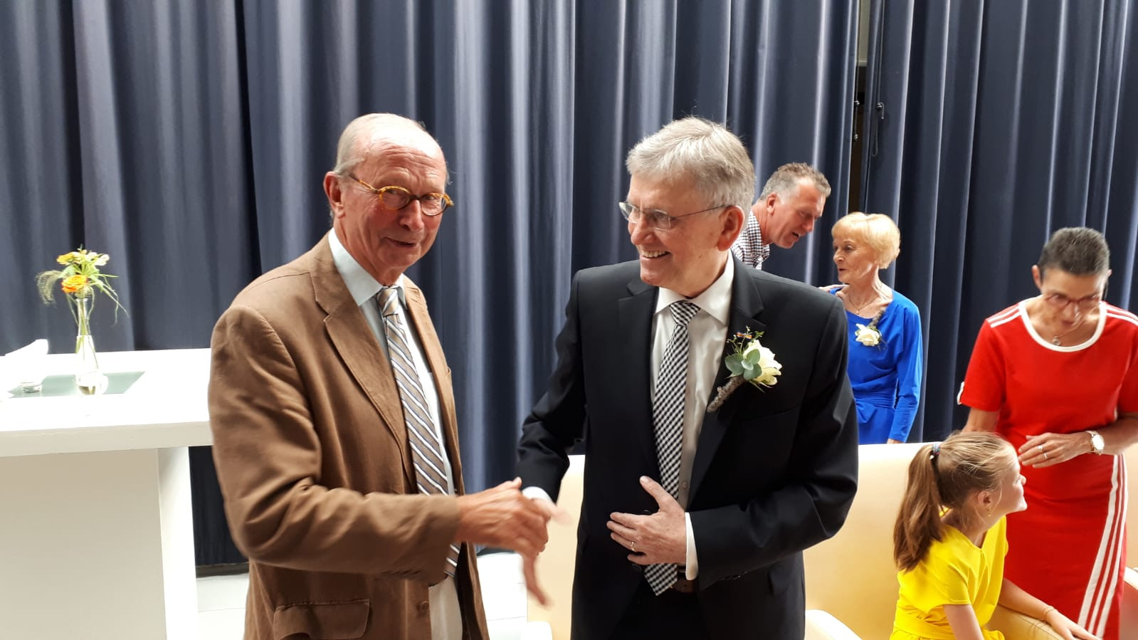 Hartverwarmend afscheid van wethouder met hart voor Etten-Leur | Foto ...