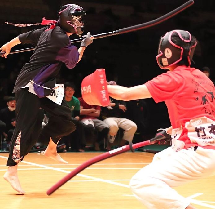 Japanse zwaardvechter introduceert nieuwe vechtsport in Oss | Oss | bd.nl