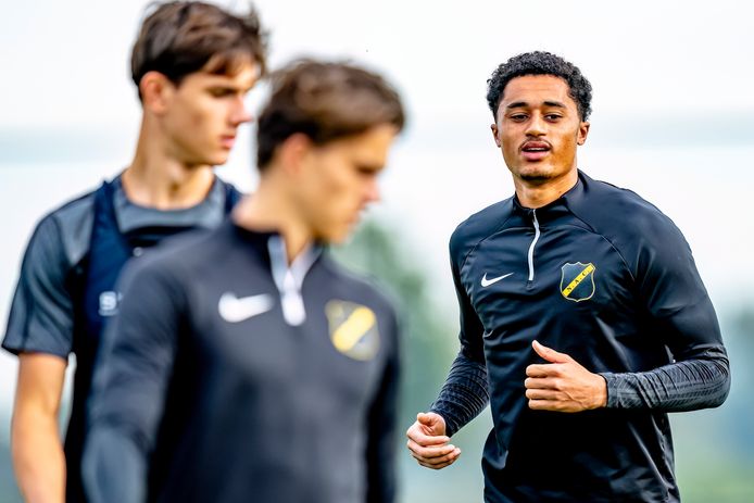 Vier maanden na zijn laatste wedstrijd is de rentree van NAC-aanvaller ...