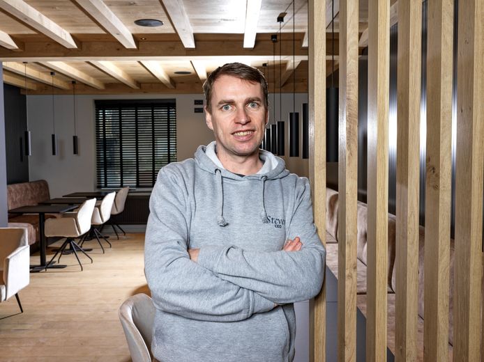 Horecapaus Steven Van Bont (41) wil 20 zaken tegen 2025: “Deze sector ...