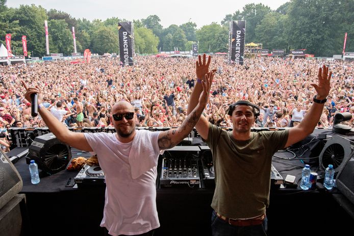 The Partysquad viert jubileumfeestje op Zwarte Cross | Zwarte Cross ...