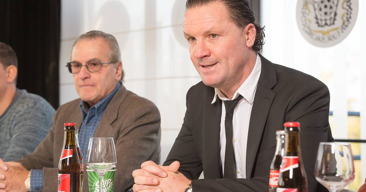 Stijn Vreven bij voorstelling als nieuwe coach van Lokeren: “Zit hier ... Stijn Vreven bij voorstelling als nieuwe coach van Lokeren: “Zit hier ...