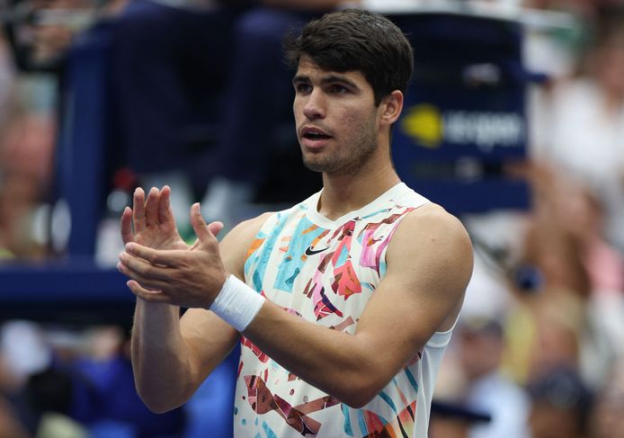 Titelverdediger Carlos Alcaraz overtuigend naar kwartfinales US Open ...