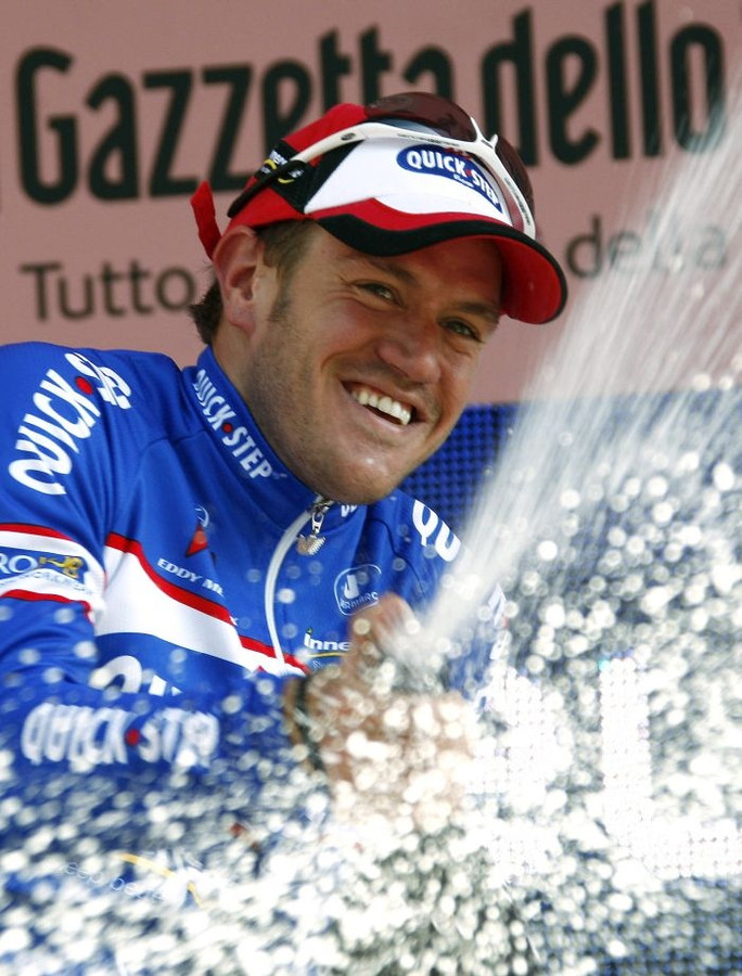 Wouter Weylandt overleden na val in Giro | Foto | gelderlander.nl