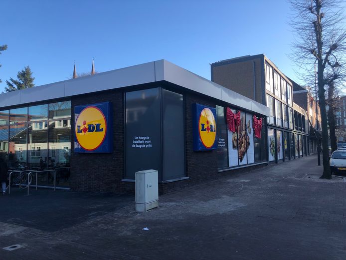 Eerste Lidl van Nederland in Uden weer open: fors groter en breder ...