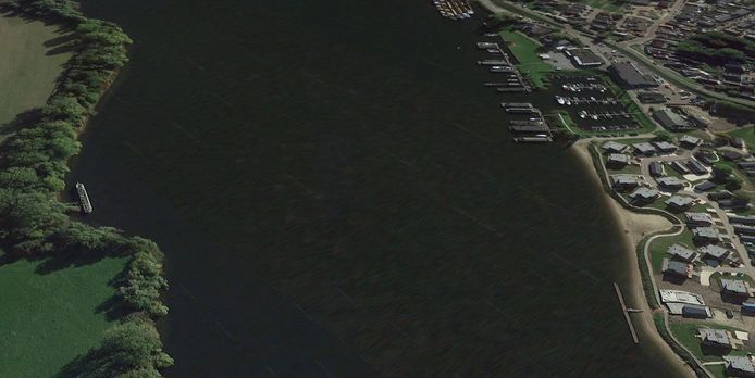 Geen genade voor woonboot van Jan Wim: vertrekken of een dwangsom van ...