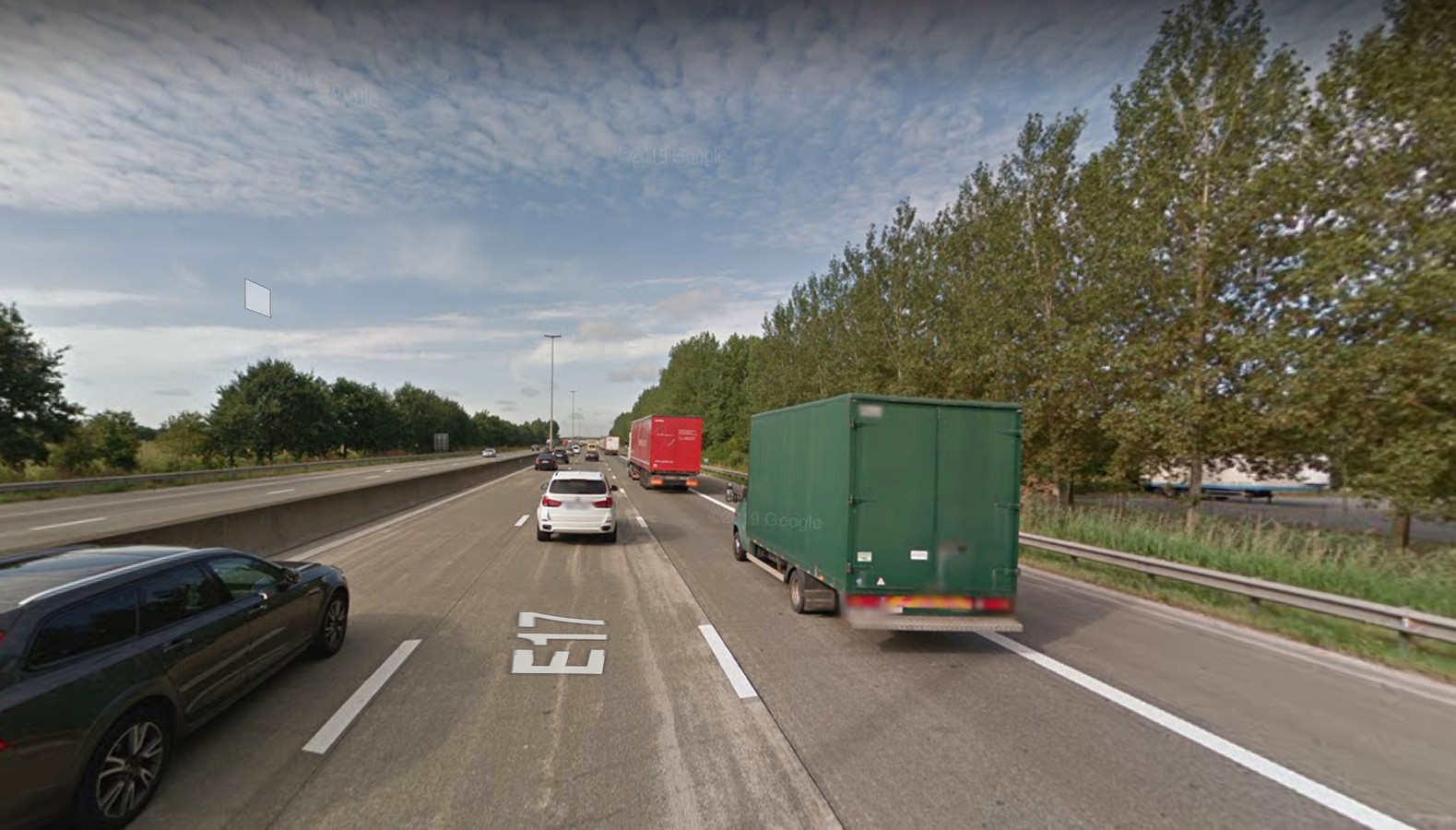Half uur file op E17 richting Gent: linkerrijstrook versperd ter hoogte ... Half uur file op E17 richting Gent: linkerrijstrook versperd ter hoogte ...