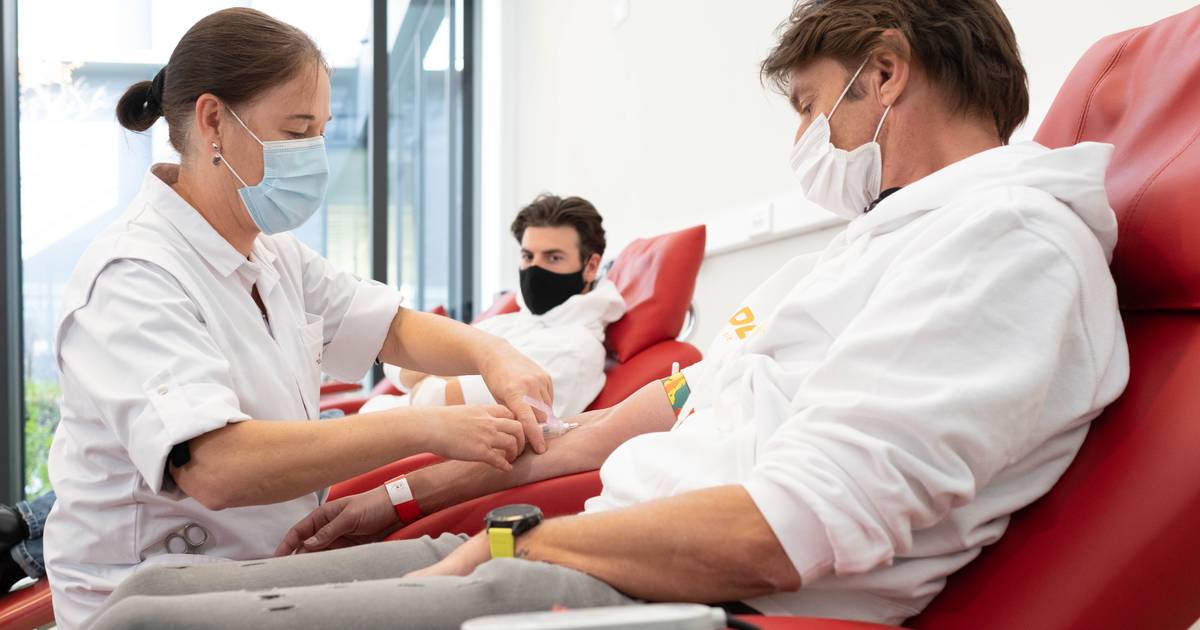 Koen Wauters en Joris Brys dienen zich aan als plasmadonor: “Kleine ...