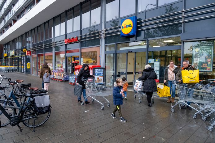 Alle winkels, overal, de hele zondag open: politieke steun voor oproep ...