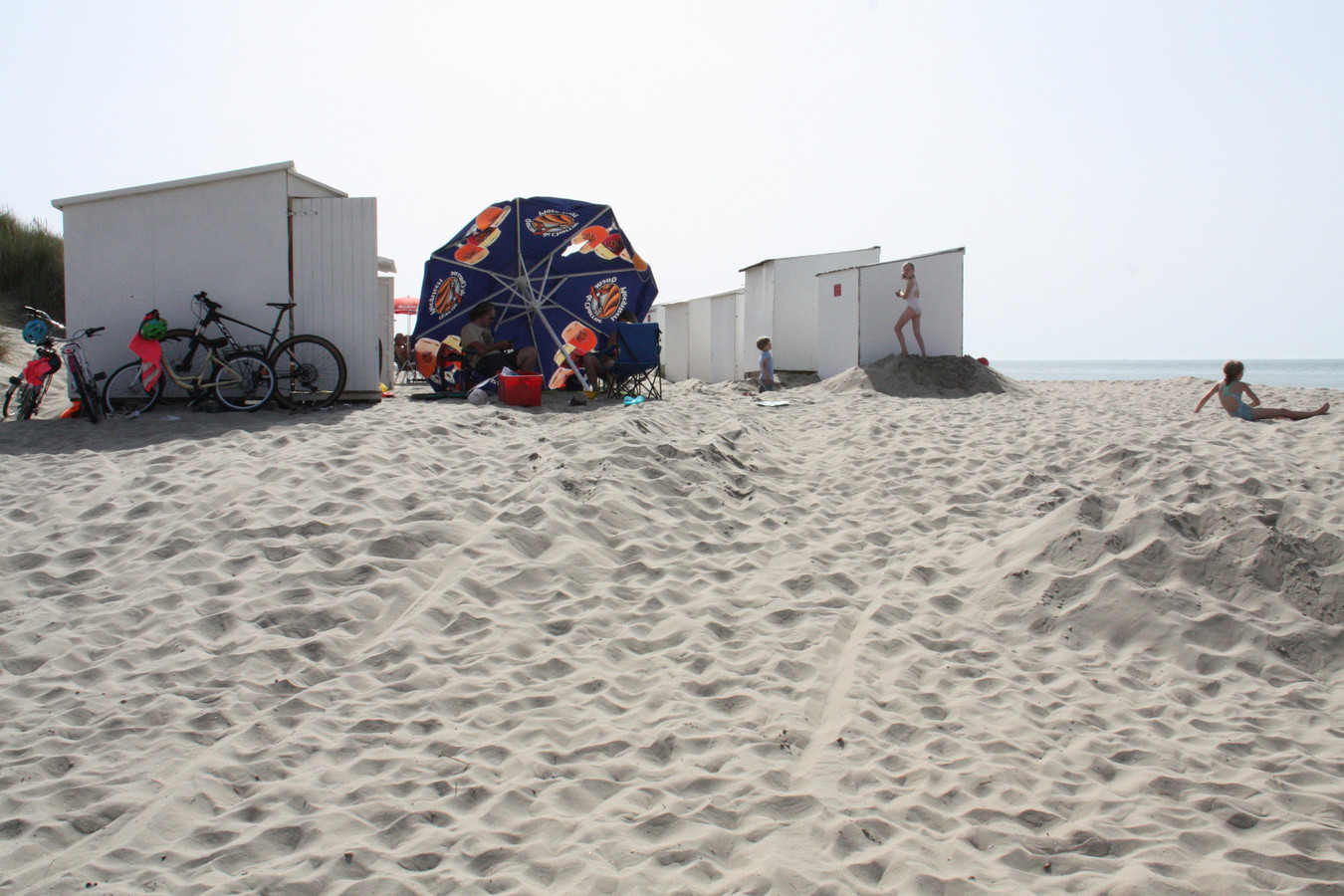 “De strandcabine, ons kleine stukje paradijs”: wij kijken mee binnen in ...