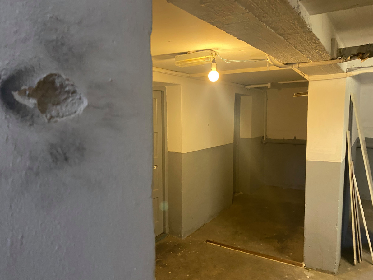 Kelder vol met kogelgaten na dodelijke schietpartij Gijsingstraat: ‘Zo ...