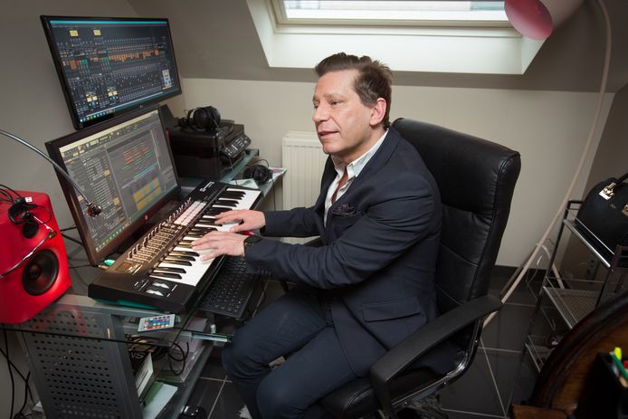 VIDEO: Clip van synthesizer-held Mario ‘Mathy’ Vanhove gaat na 35 jaar ...