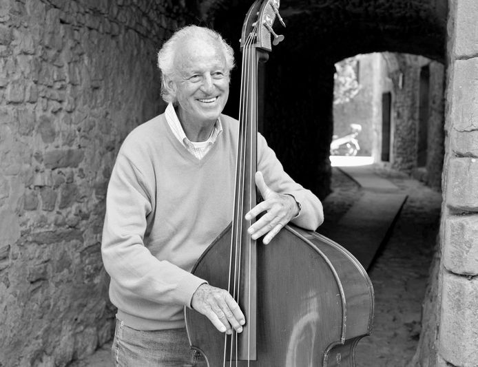 Maatregelen en extra plekken voor verwachte drukte bij uitvaart Ruud ...