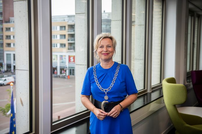 Wie Wordt De Nieuwe Burgemeester Van Papendrecht Negen Kandidaten In
