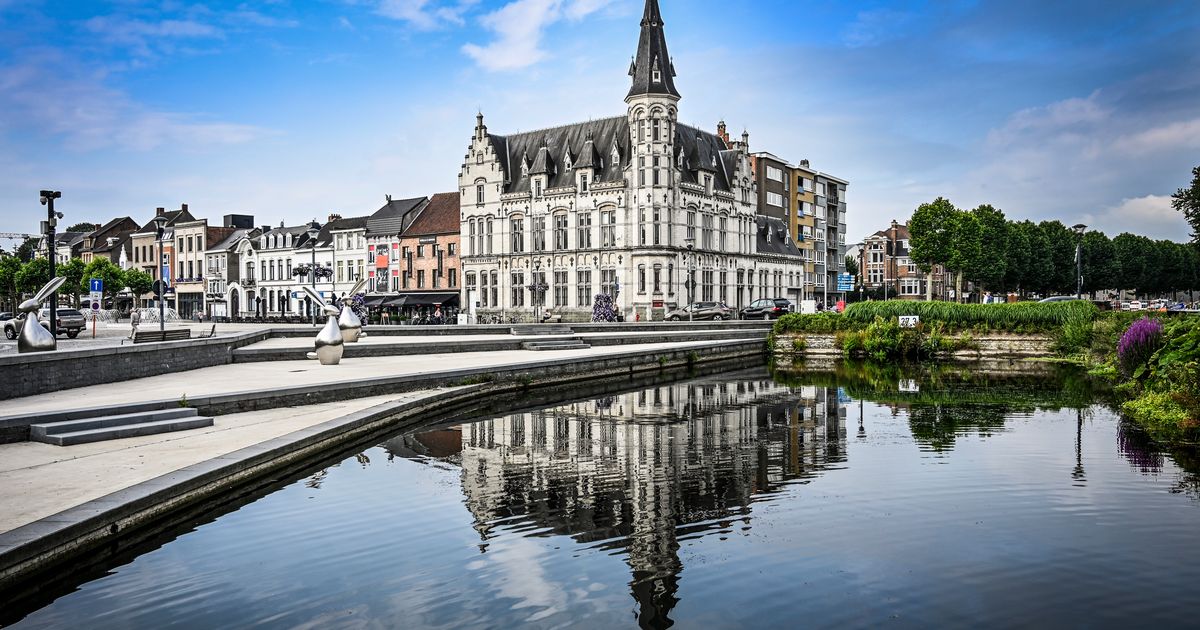 BINNENKIJKEN het voormalige postgebouw in Lokeren | Lokeren | In de ...