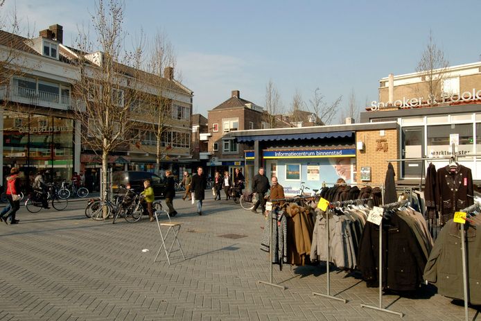Hengelo Warenmarkt moet schikken door Lambertuskermis | Hengelo ...