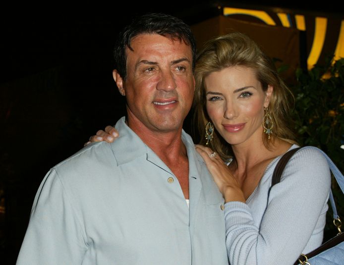 Derde keer, goede keer voor Sylvester Stallone en Jennifer Flavin? Actieheld houdt er een ...