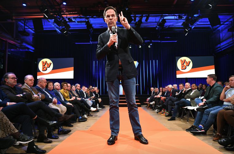 De kogel is snel door de kerk op partijcongres: VVD-leden stemmen in ...