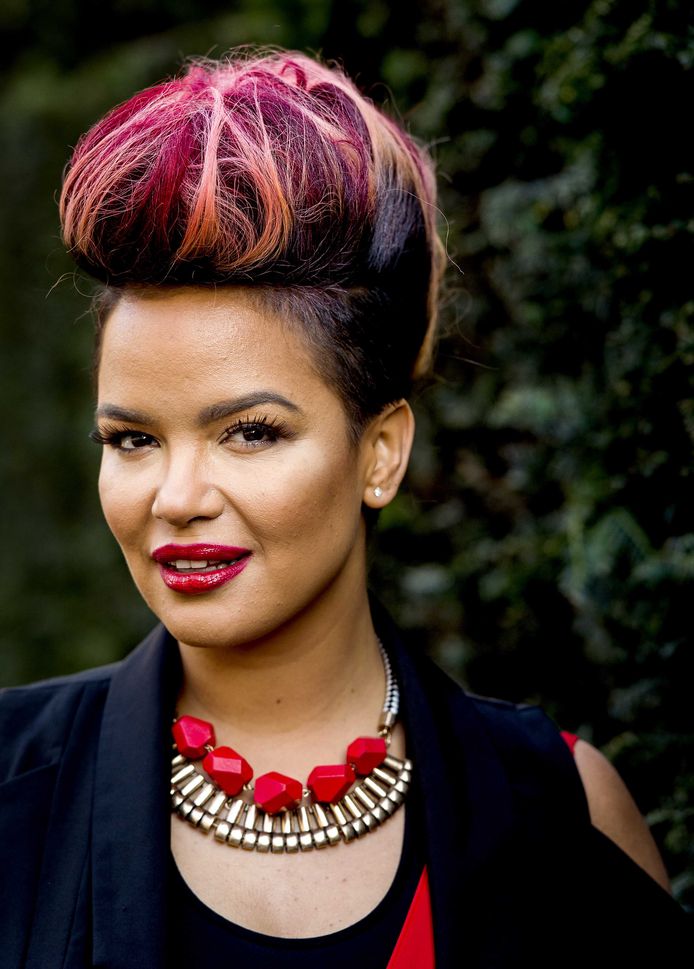 Eva scoort nieuw speeltje en Gerard waait uit op strand Curaçao | Show ...